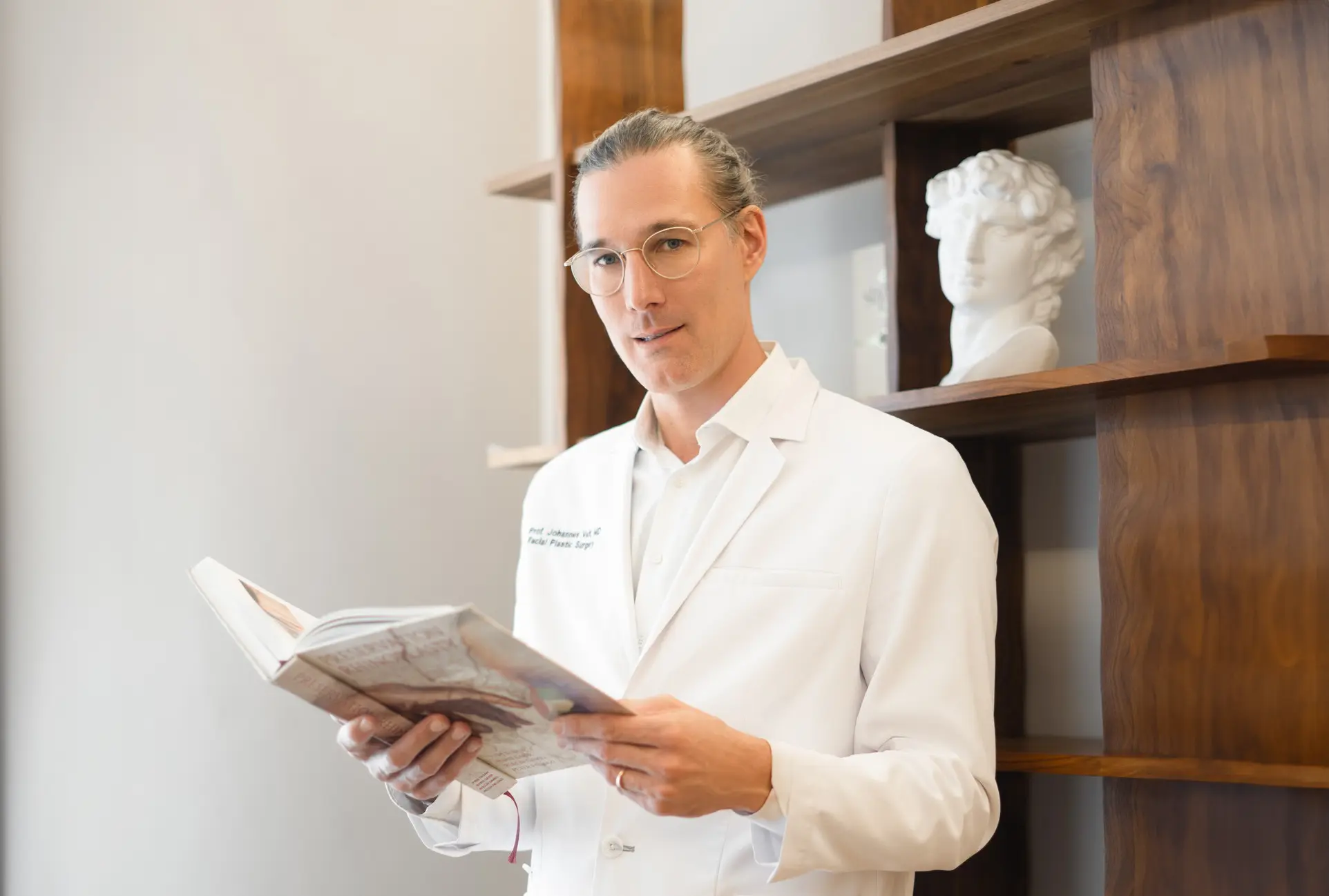 Prof. Dr. med. J. A. Veit | Plastic Facial Surgery PMC